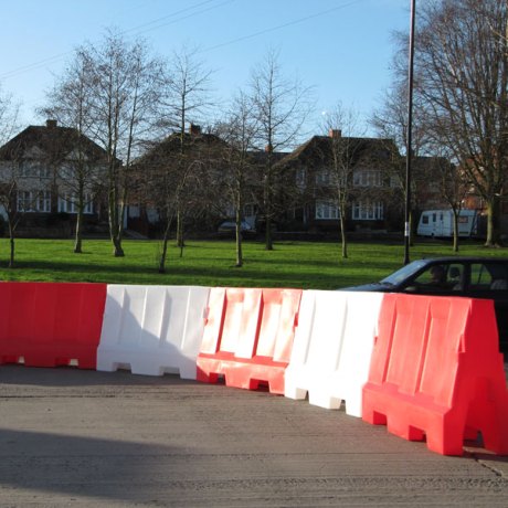 Pack (2) 1.2 Metre Evo Red and White Road Traffic Safety Barriers ...