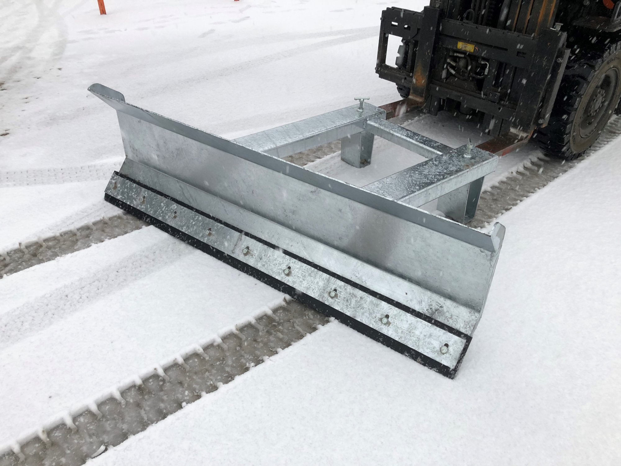 Invicta 1250mm Snow Plough Attachment - Tanks Direct