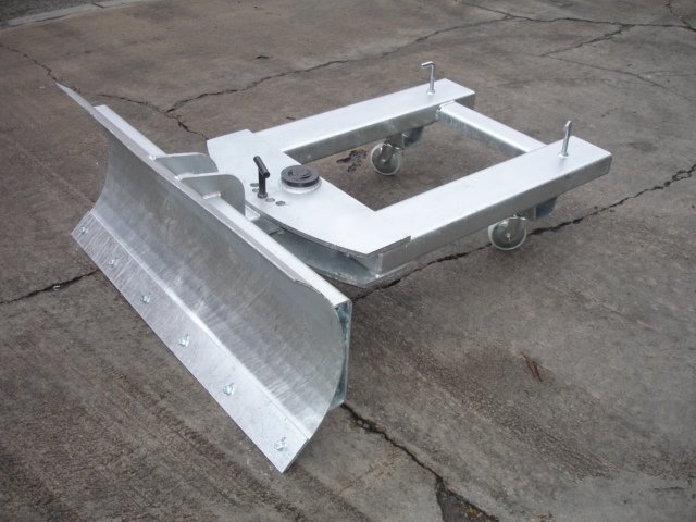 Invicta 1250mm Snow Plough Attachment - Tanks Direct